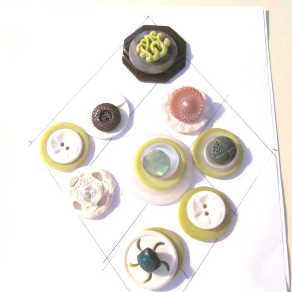 Accents | Vintage Lots Of Buttons Cookie Cutters Whirlymajiganchor ...